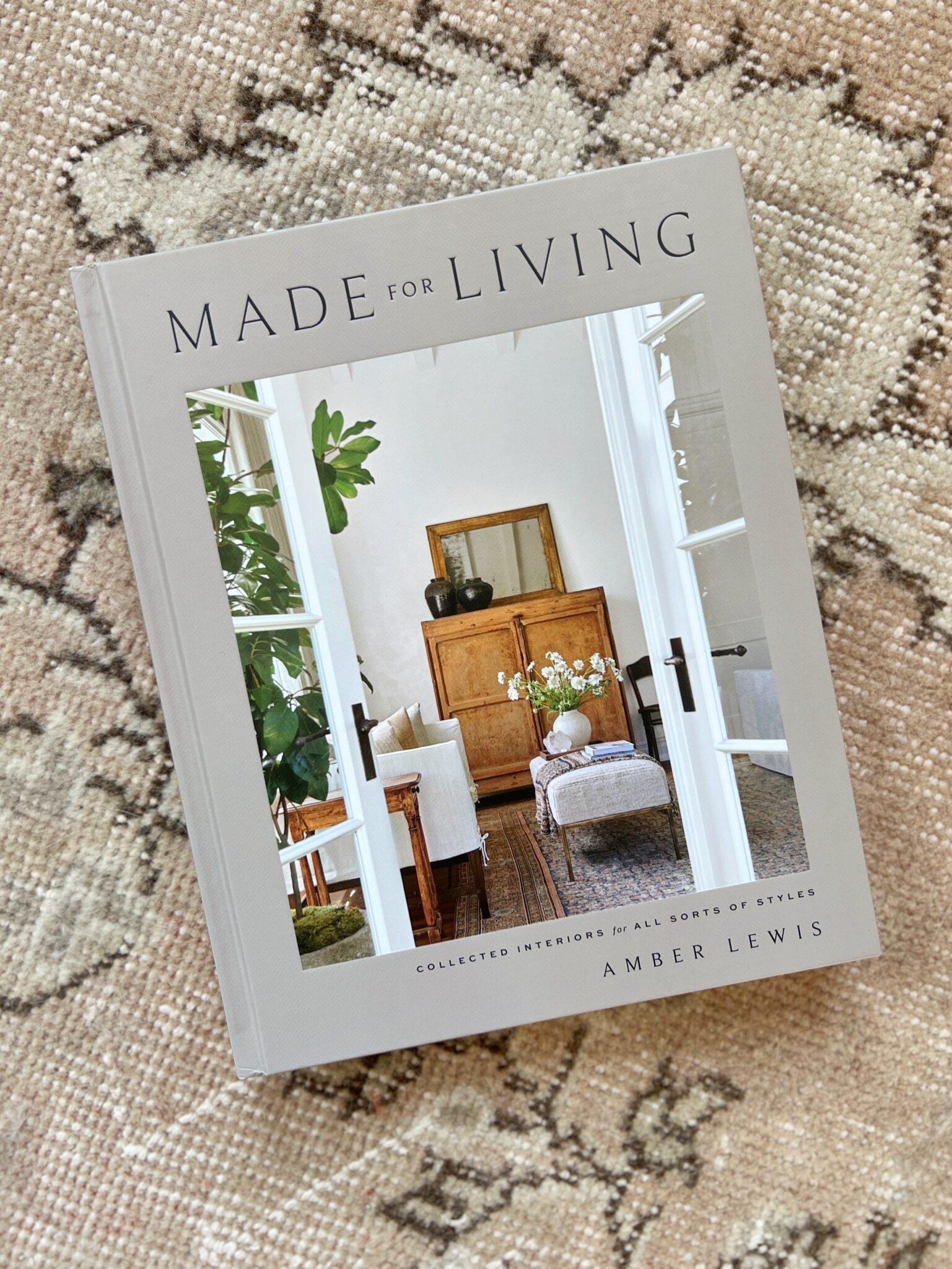 9 Best Books on Interior Design for Beginners (2024) | Our Aesthetic Abode